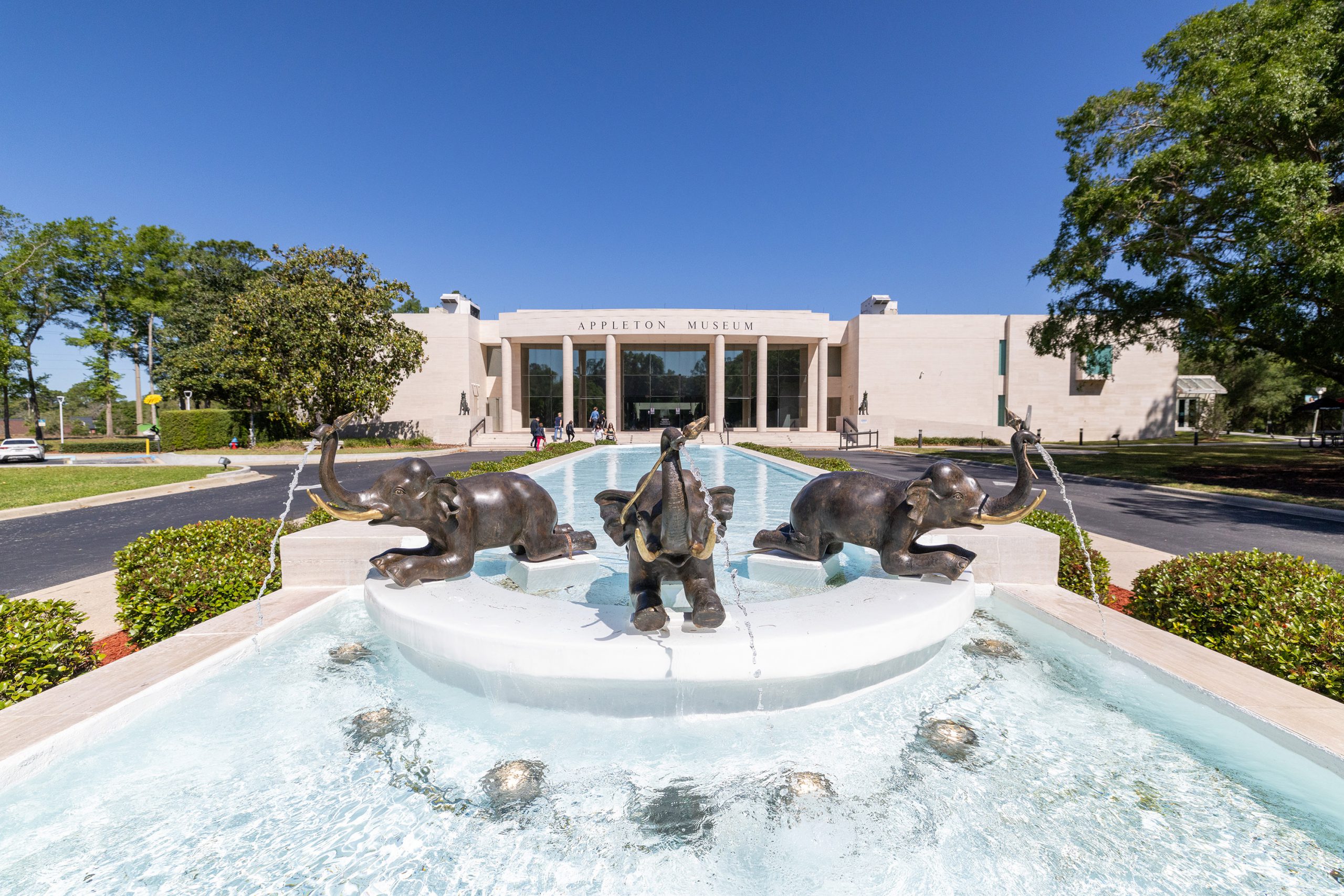 Sculpture Walk and Garden | Appleton Museum of Art / College of Central ...